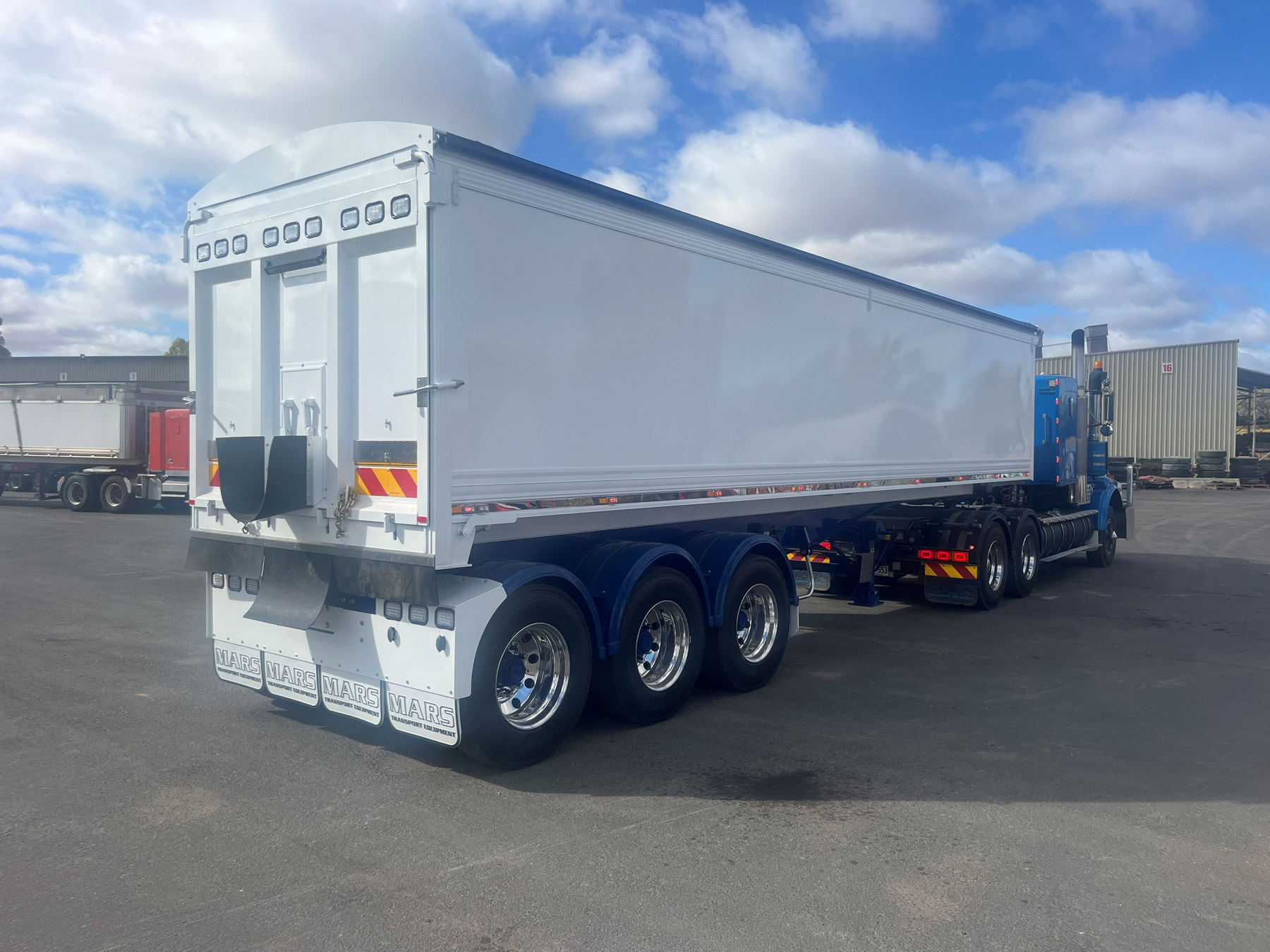 CHASSIS TIPPERS - MARS Transport Equipment